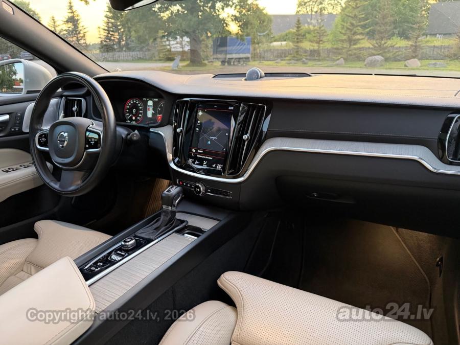 Белый Вольво B60 2018 в Таллин, объемом двигателя 2.00 л и пробегом 151 тыс. км за 22900 €, фото 16 на AUTOMOTO.COM.LV