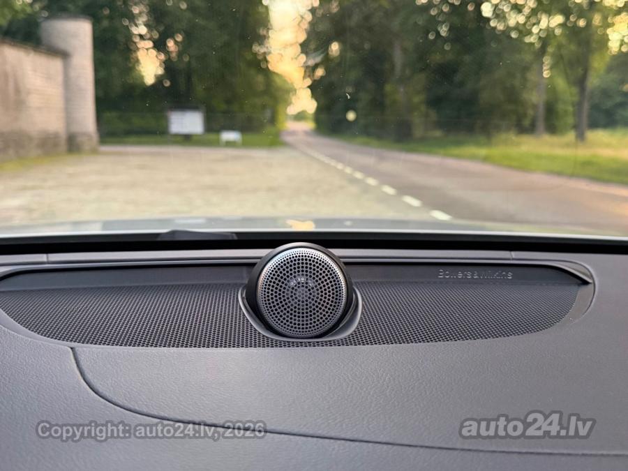Белый Вольво B60 2018 в Таллин, объемом двигателя 2.00 л и пробегом 151 тыс. км за 22900 €, фото 26 на AUTOMOTO.COM.LV