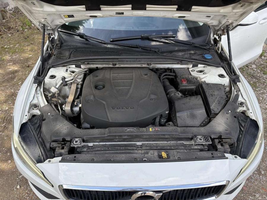Белый Вольво B60 2018 в Каунас, объемом двигателя 1.97 л и пробегом 355 тыс. км за 10400 €, фото 36 на AUTOMOTO.COM.LV