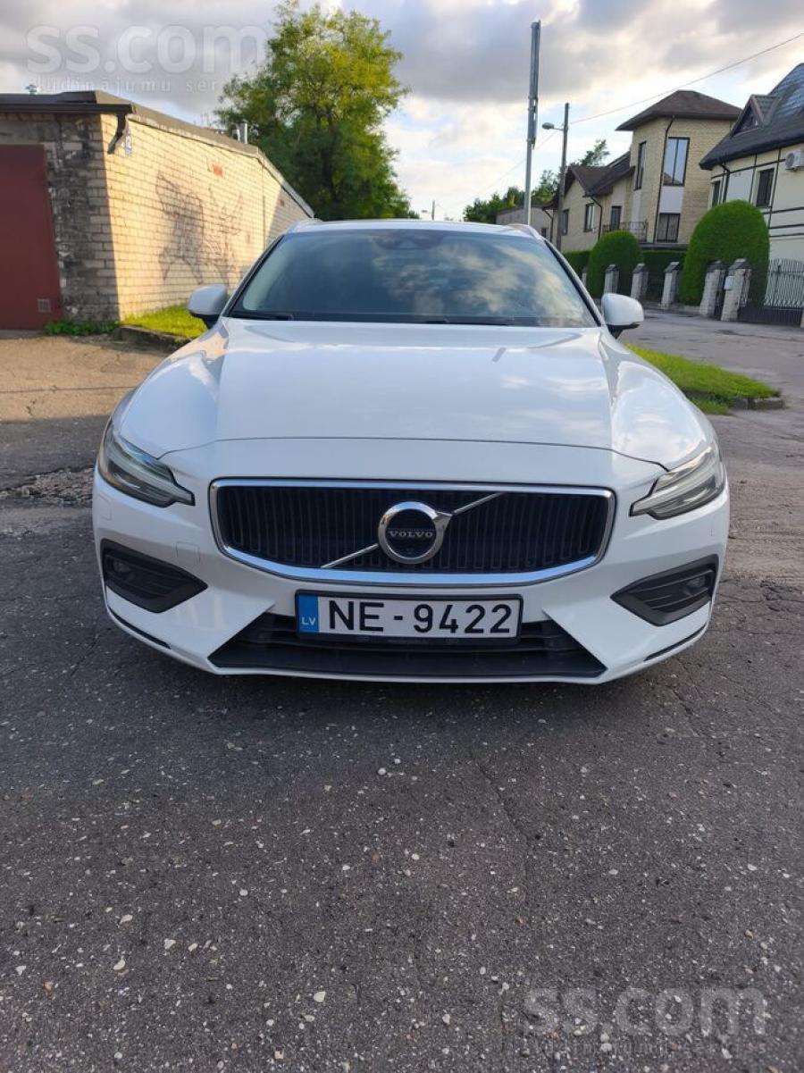 Balts Volvo V60 2018 Rīga, ar dzinēja tilpumu 2.00 L un nobraukumu 182 tūkst. km par 12400 €, foto 1 vietnē AUTOMOTO.COM.LV