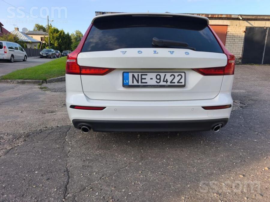 Balts Volvo V60 2018 Rīga, ar dzinēja tilpumu 2.00 L un nobraukumu 182 tūkst. km par 12400 €, foto 6 vietnē AUTOMOTO.COM.LV