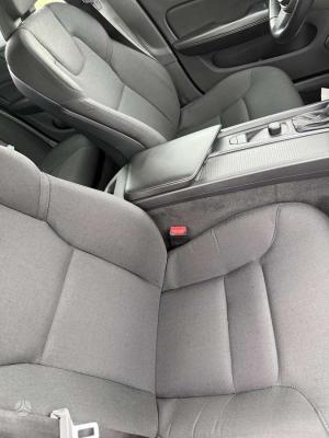 White Volvo V60 2018 in Vilnius, with an engine capacity of 1.97 L and mileage of 260 thousand km for 10950 €, photo 16 on AUTOMOTO.COM.LV