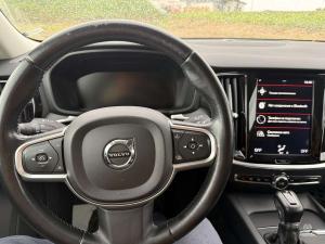 White Volvo V60 2018 in Vilnius, with an engine capacity of 1.97 L and mileage of 260 thousand km for 10950 €, photo 19 on AUTOMOTO.COM.LV