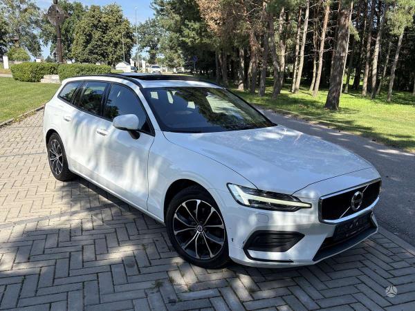 White Volvo V60 2018 in Kaunas, with an engine capacity of 1.97 L and mileage of 355 thousand km for 10350 €, photo 4 on AUTOMOTO.COM.LV