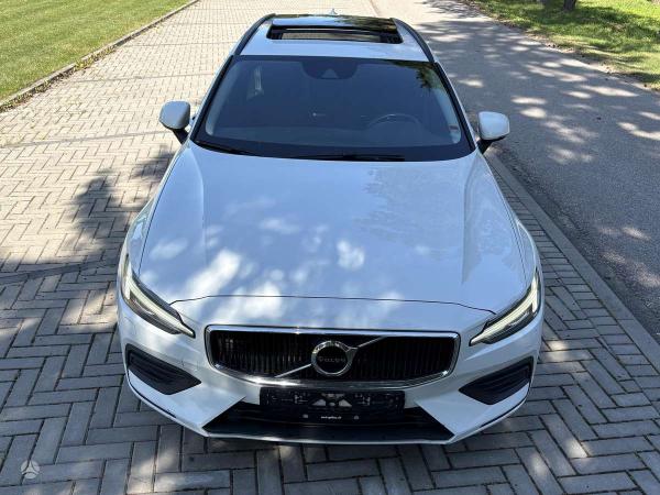 White Volvo V60 2018 in Kaunas, with an engine capacity of 1.97 L and mileage of 355 thousand km for 10350 €, photo 7 on AUTOMOTO.COM.LV