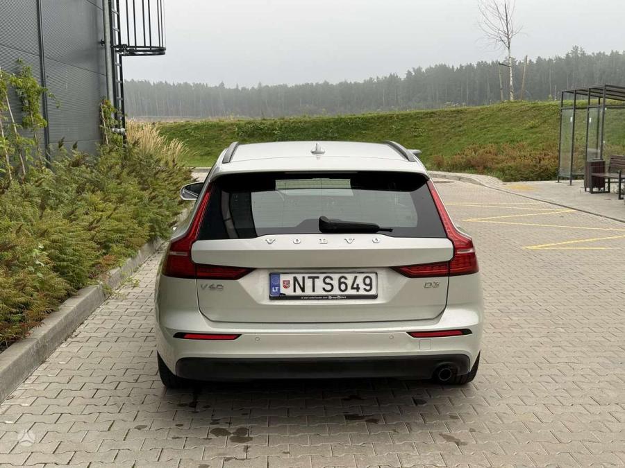 Белый Вольво B60 2018 в Вильнюс, объемом двигателя 1.97 л и пробегом 265 тыс. км за 10300 €, фото 7 на AUTOMOTO.COM.LV