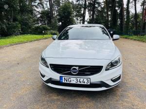 Белый Вольво B60 2018 в Тракай, объемом двигателя 1.97 л и пробегом 203 тыс. км за 7980 €, фото 27 на AUTOMOTO.COM.LV
