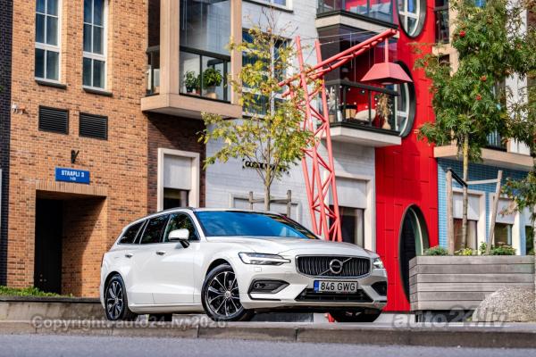 Volvo V60 2018 in Tallinn on AUTOMOTO.COM.LV White Volvo V60 2018 in Tallinn, with an engine capacity of 2.00 L and mileage of 197 thousand km for 17000 €, photo 1 on AUTOMOTO.COM.LV