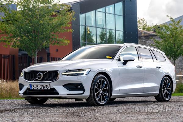 Volvo V60 2018 in Tallinn on AUTOMOTO.COM.LV White Volvo V60 2018 in Tallinn, with an engine capacity of 2.00 L and mileage of 197 thousand km for 17000 €, photo 6 on AUTOMOTO.COM.LV