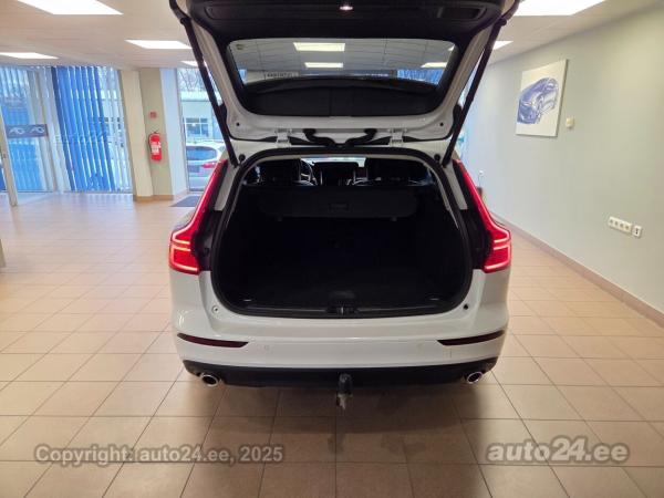 White Volvo V60 2019 in Tartu, with an engine capacity of 2.00 L and mileage of 235 thousand km for 14990 €, photo 4 on AUTOMOTO.COM.LV