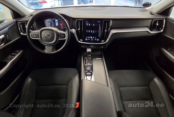 White Volvo V60 2019 in Tartu, with an engine capacity of 2.00 L and mileage of 235 thousand km for 14990 €, photo 6 on AUTOMOTO.COM.LV