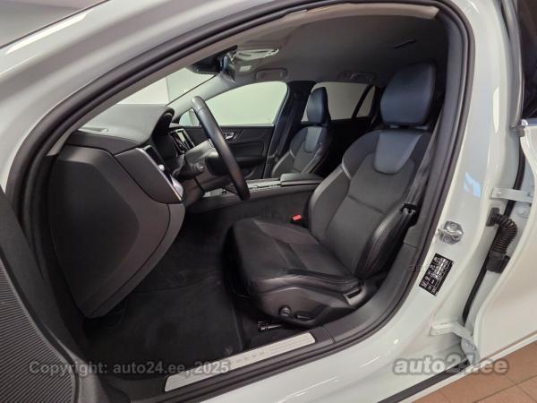 White Volvo V60 2019 in Tartu, with an engine capacity of 2.00 L and mileage of 235 thousand km for 14990 €, photo 7 on AUTOMOTO.COM.LV