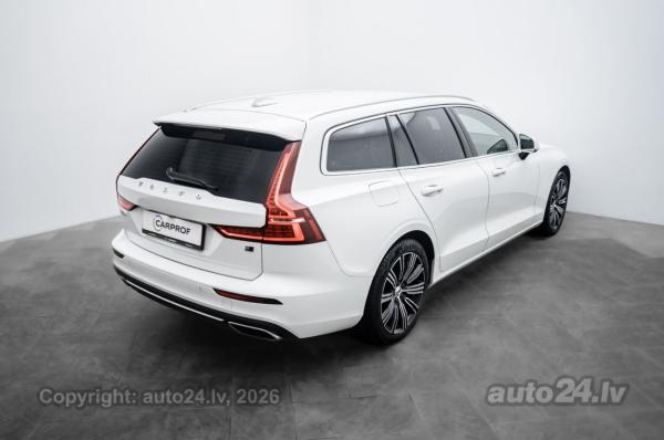 Balts Volvo V60 2019 Tallina, ar dzinēja tilpumu 2.00 L un nobraukumu 99 tūkst. km par 23999 €, foto 4 vietnē AUTOMOTO.COM.LV
