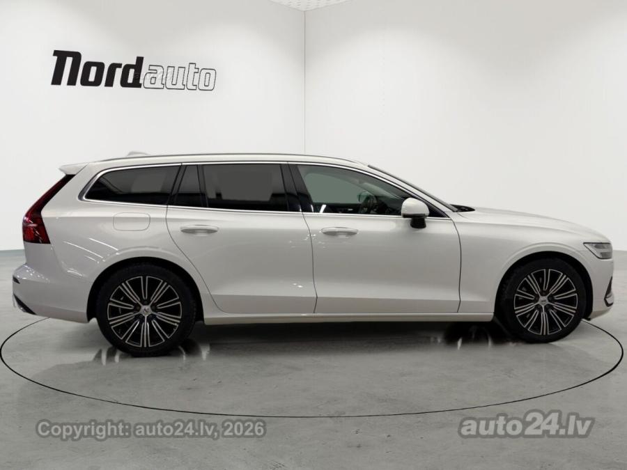 White Volvo V60 2019 in Tallinn, with an engine capacity of 2.00 L and mileage of 99 thousand km for 23900 €, photo 5 on AUTOMOTO.COM.LV