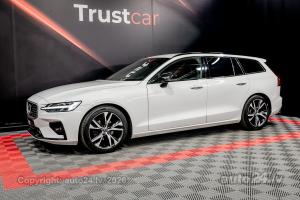 Balts Volvo V60 2019 Pērnava, ar dzinēja tilpumu 2.00 L un nobraukumu 238 tūkst. km par 16990 €, foto 6 vietnē AUTOMOTO.COM.LV