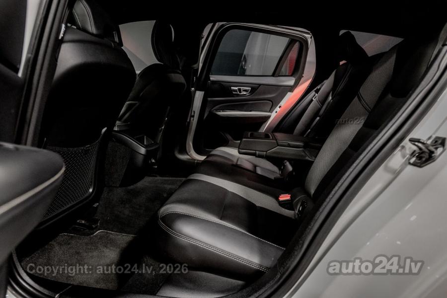 Balts Volvo V60 2019 Pērnava, ar dzinēja tilpumu 2.00 L un nobraukumu 238 tūkst. km par 16990 €, foto 16 vietnē AUTOMOTO.COM.LV