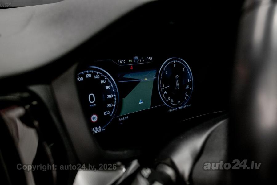 Balts Volvo V60 2019 Pērnava, ar dzinēja tilpumu 2.00 L un nobraukumu 238 tūkst. km par 16990 €, foto 20 vietnē AUTOMOTO.COM.LV