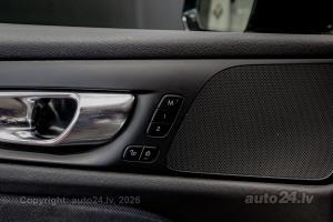 Balts Volvo V60 2019 Pērnava, ar dzinēja tilpumu 2.00 L un nobraukumu 238 tūkst. km par 16990 €, foto 21 vietnē AUTOMOTO.COM.LV