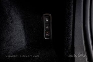 Balts Volvo V60 2019 Pērnava, ar dzinēja tilpumu 2.00 L un nobraukumu 238 tūkst. km par 16990 €, foto 30 vietnē AUTOMOTO.COM.LV