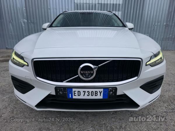 White Volvo V60 2019 in Tallinn, with an engine capacity of 2.00 L and mileage of 338 thousand km for 11790 €, photo 7 on AUTOMOTO.COM.LV