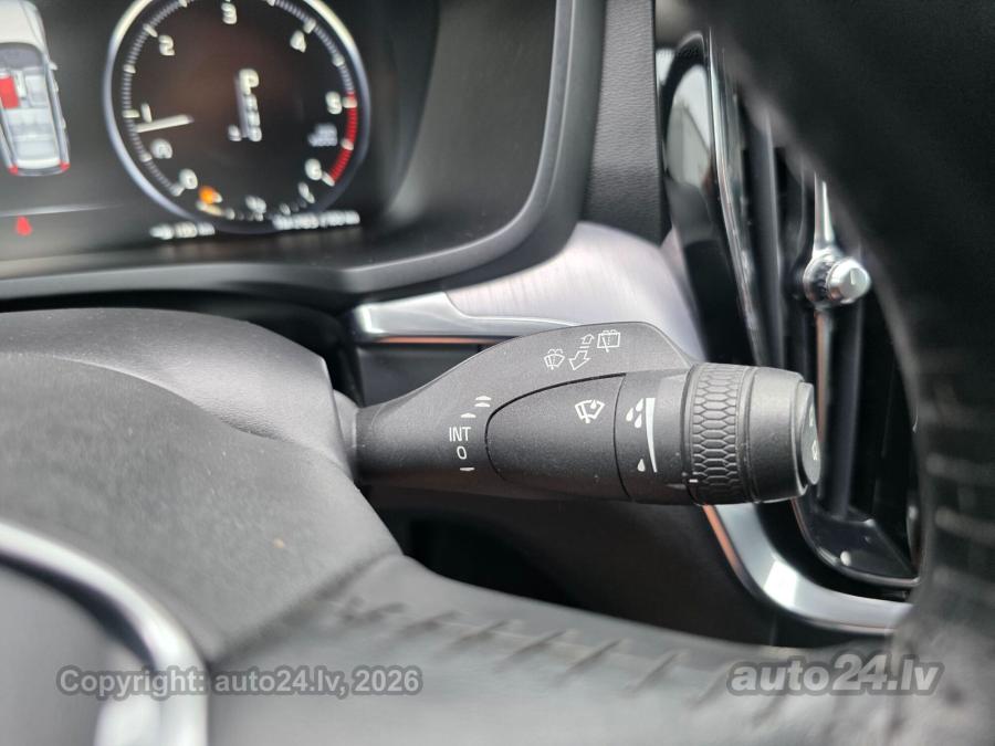 Белый Вольво B60 2019 в Таллин, объемом двигателя 2.00 л и пробегом 338 тыс. км за 11790 €, фото 23 на AUTOMOTO.COM.LV