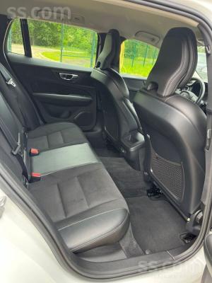 Balts Volvo V60 2019 Kuldīga, ar dzinēja tilpumu 2.00 L un nobraukumu 305 tūkst. km par 13090 €, foto 13 vietnē AUTOMOTO.COM.LV