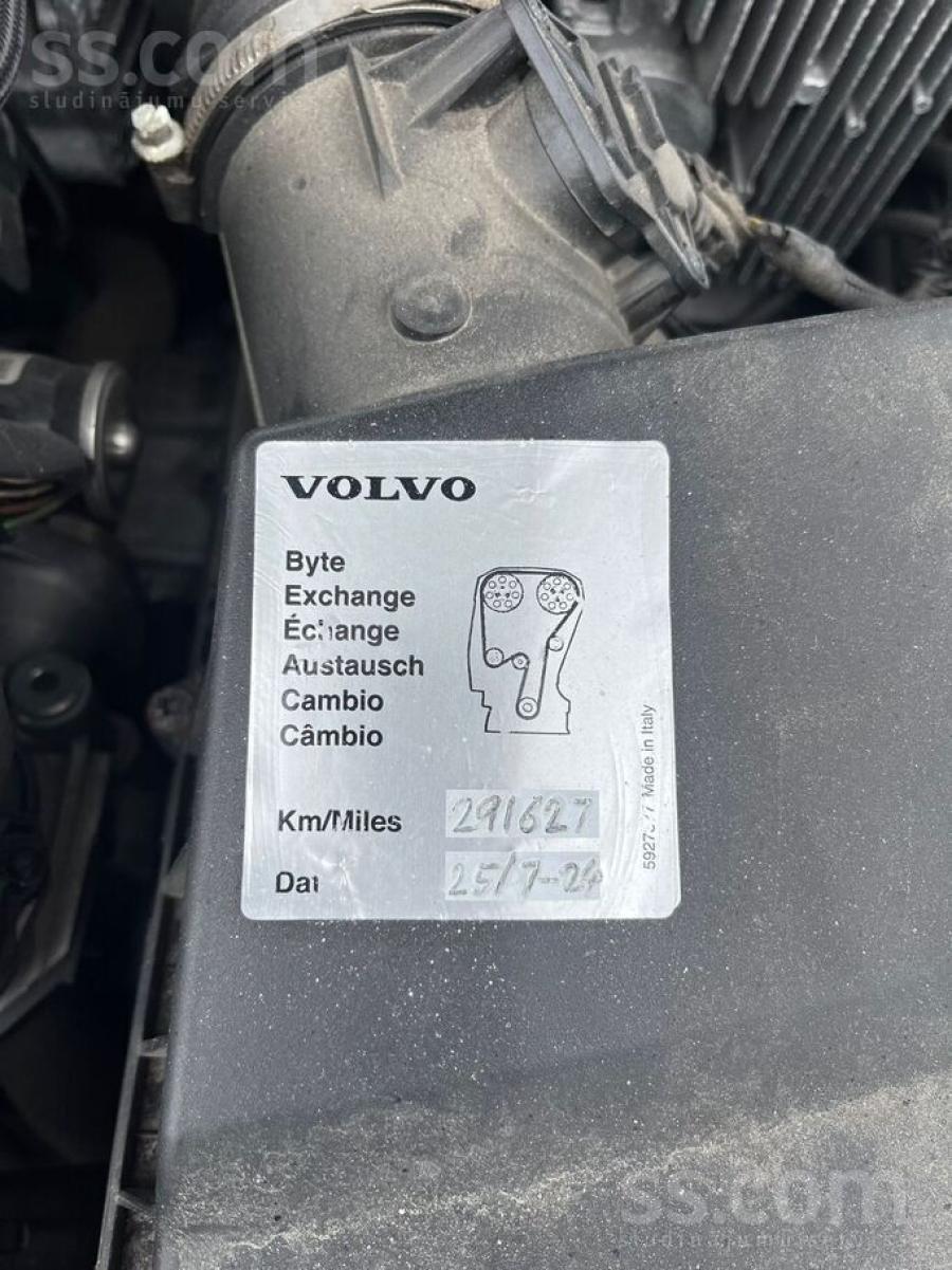 Balts Volvo V60 2019 Kuldīga, ar dzinēja tilpumu 2.00 L un nobraukumu 305 tūkst. km par 13090 €, foto 26 vietnē AUTOMOTO.COM.LV