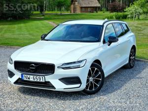 White Volvo V60 2019 in Ogre, with an engine capacity of 2.00 L and mileage of 211 thousand km for 12500 €, photo 4 on AUTOMOTO.COM.LV
