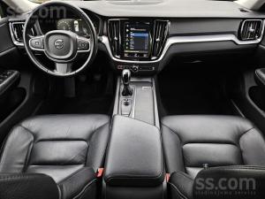 White Volvo V60 2019 in Ogre, with an engine capacity of 2.00 L and mileage of 211 thousand km for 12500 €, photo 8 on AUTOMOTO.COM.LV