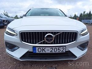 Balts Volvo V60 2019 Daugavpils, ar dzinēja tilpumu 2.00 L un nobraukumu 0 tūkst. km par 15400 €, foto 4 vietnē AUTOMOTO.COM.LV