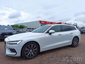 Balts Volvo V60 2019 Daugavpils, ar dzinēja tilpumu 2.00 L un nobraukumu 0 tūkst. km par 15400 €, foto 5 vietnē AUTOMOTO.COM.LV