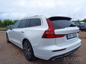 Balts Volvo V60 2019 Daugavpils, ar dzinēja tilpumu 2.00 L un nobraukumu 0 tūkst. km par 15400 €, foto 6 vietnē AUTOMOTO.COM.LV