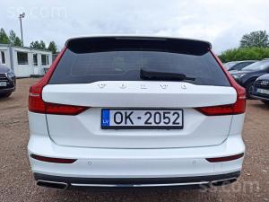 Balts Volvo V60 2019 Daugavpils, ar dzinēja tilpumu 2.00 L un nobraukumu 0 tūkst. km par 15400 €, foto 7 vietnē AUTOMOTO.COM.LV