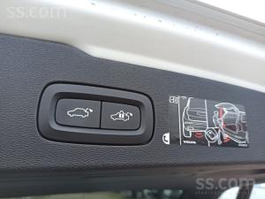 Balts Volvo V60 2019 Daugavpils, ar dzinēja tilpumu 2.00 L un nobraukumu 0 tūkst. km par 15400 €, foto 12 vietnē AUTOMOTO.COM.LV
