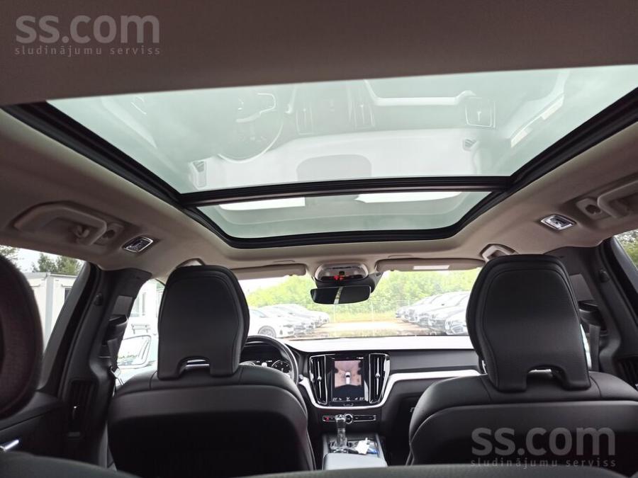 Balts Volvo V60 2019 Daugavpils, ar dzinēja tilpumu 2.00 L un nobraukumu 0 tūkst. km par 15400 €, foto 16 vietnē AUTOMOTO.COM.LV