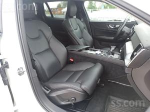 Balts Volvo V60 2019 Daugavpils, ar dzinēja tilpumu 2.00 L un nobraukumu 0 tūkst. km par 15400 €, foto 22 vietnē AUTOMOTO.COM.LV