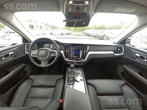 Balts Volvo V60 2019 Daugavpils, ar dzinēja tilpumu 2.00 L un nobraukumu 0 tūkst. km par 15400 €, foto 24 vietnē AUTOMOTO.COM.LV