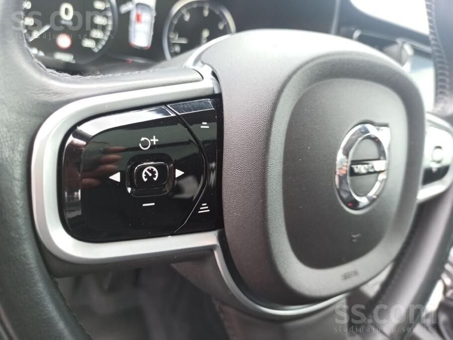 Balts Volvo V60 2019 Daugavpils, ar dzinēja tilpumu 2.00 L un nobraukumu 0 tūkst. km par 15400 €, foto 29 vietnē AUTOMOTO.COM.LV