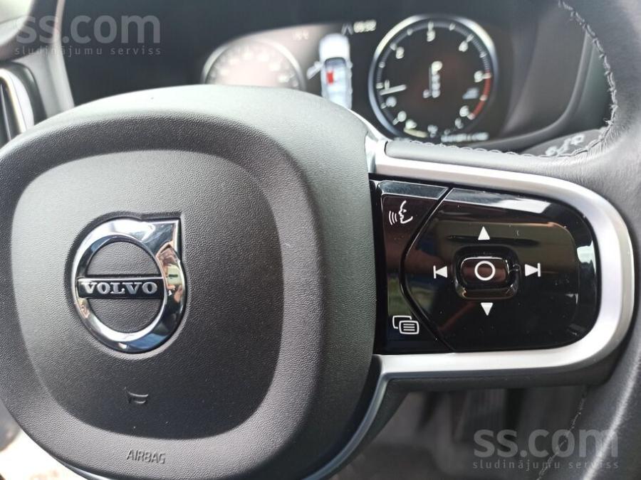 Balts Volvo V60 2019 Daugavpils, ar dzinēja tilpumu 2.00 L un nobraukumu 0 tūkst. km par 15400 €, foto 30 vietnē AUTOMOTO.COM.LV