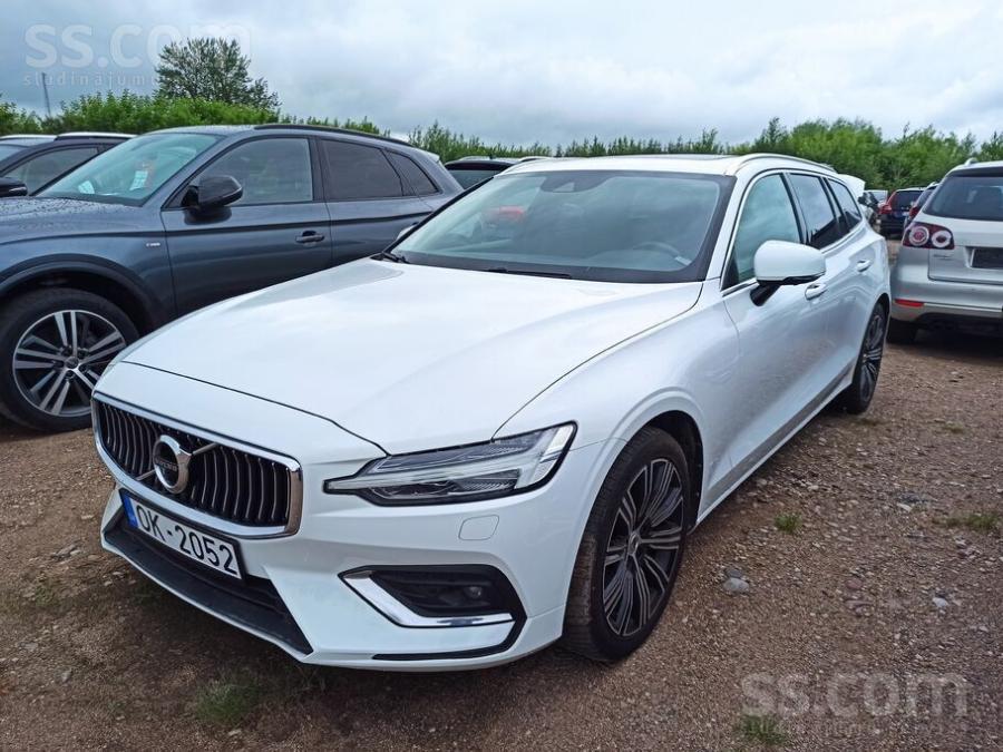 Balts Volvo V60 2019 Daugavpils, ar dzinēja tilpumu 2.00 L un nobraukumu 0 tūkst. km par 15400 €, foto 36 vietnē AUTOMOTO.COM.LV