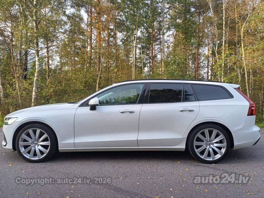 Balts Volvo V60 2019 Keila, ar dzinēja tilpumu 2.00 L un nobraukumu 160 tūkst. km par 14999 €, foto 4 vietnē AUTOMOTO.COM.LV