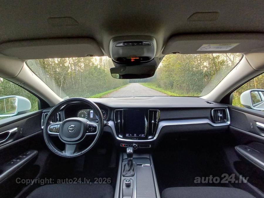 Balts Volvo V60 2019 Keila, ar dzinēja tilpumu 2.00 L un nobraukumu 160 tūkst. km par 14999 €, foto 8 vietnē AUTOMOTO.COM.LV