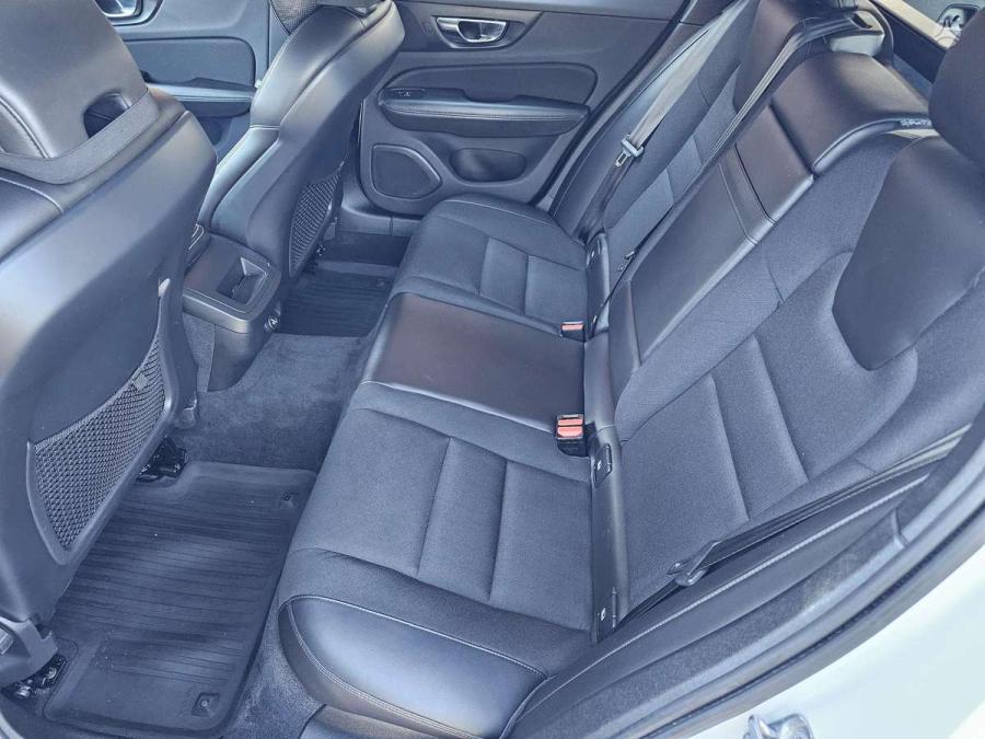 Белый Вольво B60 2019 в Ширвинтос, объемом двигателя 1.97 л и пробегом 242 тыс. км за 11300 €, фото 10 на AUTOMOTO.COM.LV