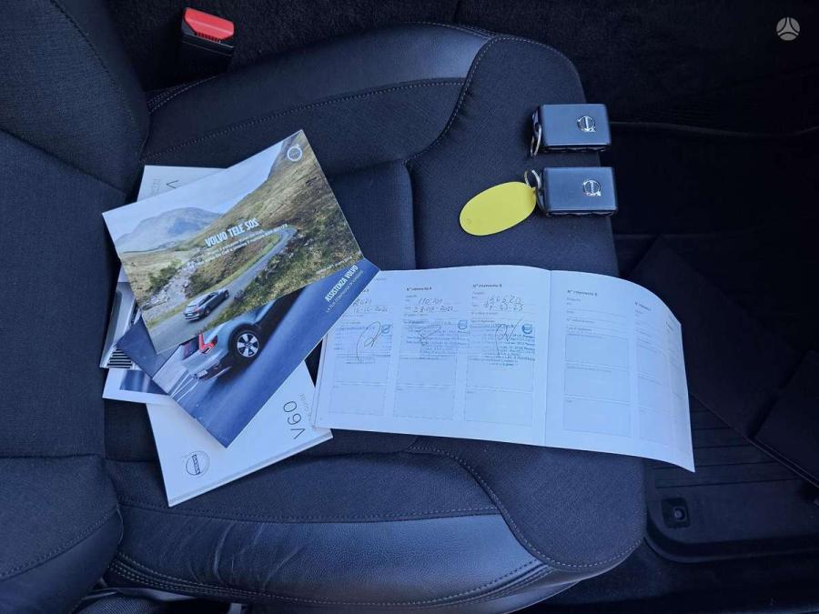 Белый Вольво B60 2019 в Ширвинтос, объемом двигателя 1.97 л и пробегом 242 тыс. км за 11300 €, фото 17 на AUTOMOTO.COM.LV