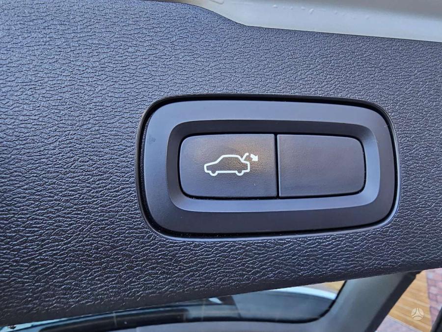 Белый Вольво B60 2019 в Ширвинтос, объемом двигателя 1.97 л и пробегом 242 тыс. км за 11300 €, фото 21 на AUTOMOTO.COM.LV