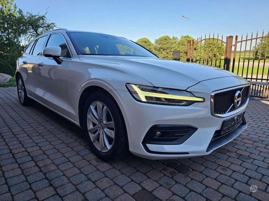 Белый Вольво B60 2019 в Ширвинтос, объемом двигателя 1.97 л и пробегом 242 тыс. км за 11300 €, фото 24 на AUTOMOTO.COM.LV