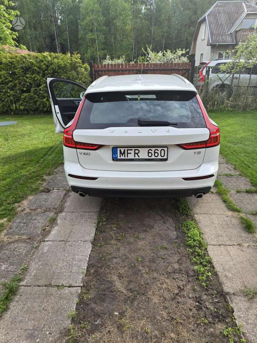 Balts Volvo V60 2019 Šauļi, ar dzinēja tilpumu 1.97 L un nobraukumu 62 tūkst. km par 24500 €, foto 6 vietnē AUTOMOTO.COM.LV