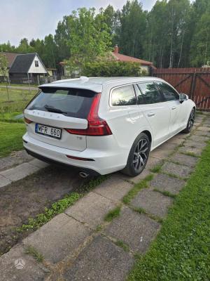 Balts Volvo V60 2019 Šauļi, ar dzinēja tilpumu 1.97 L un nobraukumu 62 tūkst. km par 24500 €, foto 7 vietnē AUTOMOTO.COM.LV