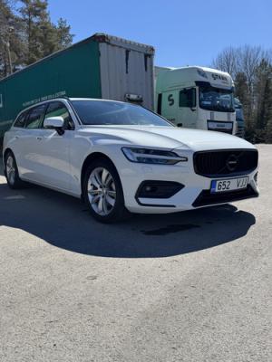 Balts Volvo V60 2019 Tallina, ar dzinēja tilpumu 2.00 L un nobraukumu 91 tūkst. km par 19000 €, foto  vietnē AUTOMOTO.COM.LV