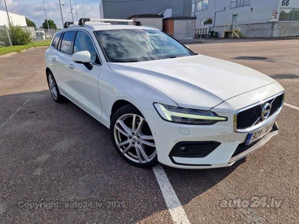Balts Volvo V60 2019 Tallina, ar dzinēja tilpumu 2.00 L un nobraukumu 94 tūkst. km par 21500 €, foto 4 vietnē AUTOMOTO.COM.LV